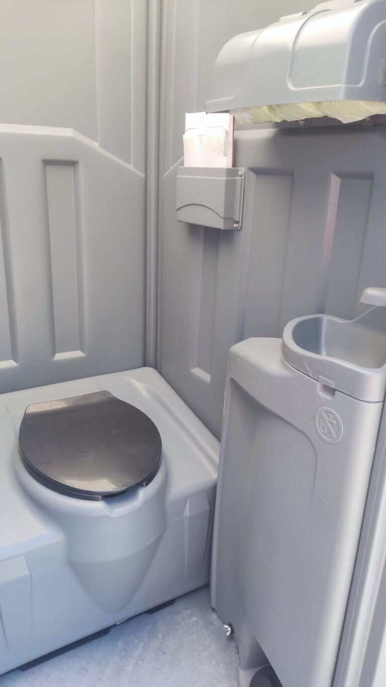 Deluxe Portable Restroom Rentals | Bay Area Sanitation